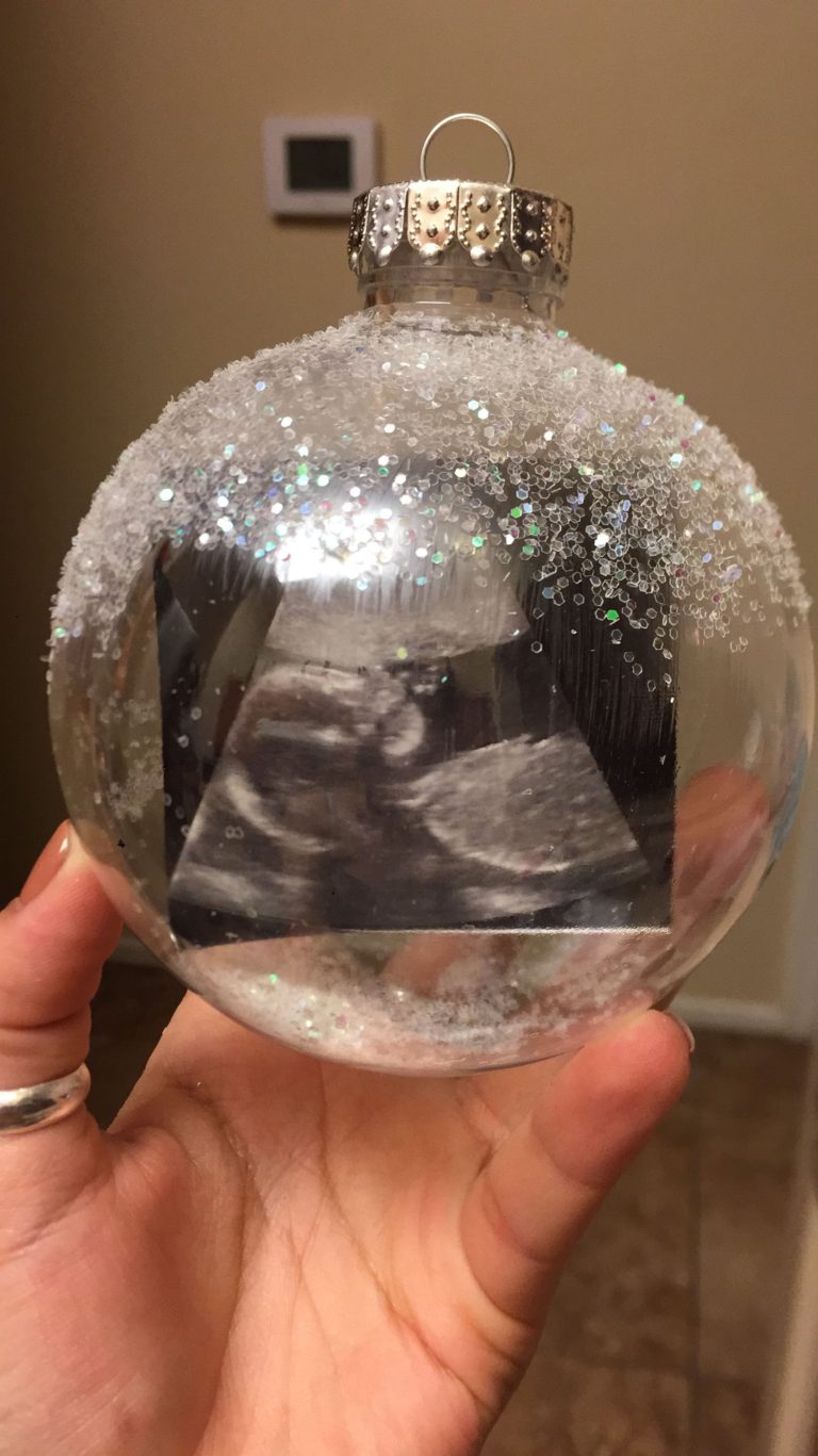 15+ Baby's First Christmas Crafts/Pictures To Make Christmas Special ...